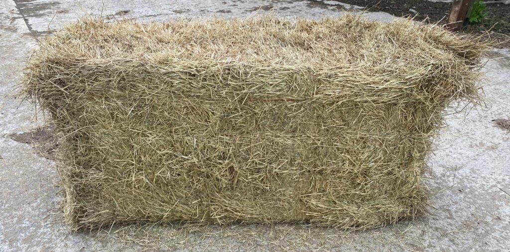 Meadow Haylage 4ft Square - Winzer Equine